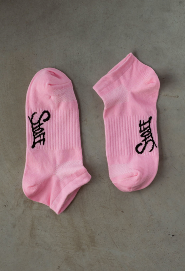 Staff - бренд якісного молодіжного одягу.