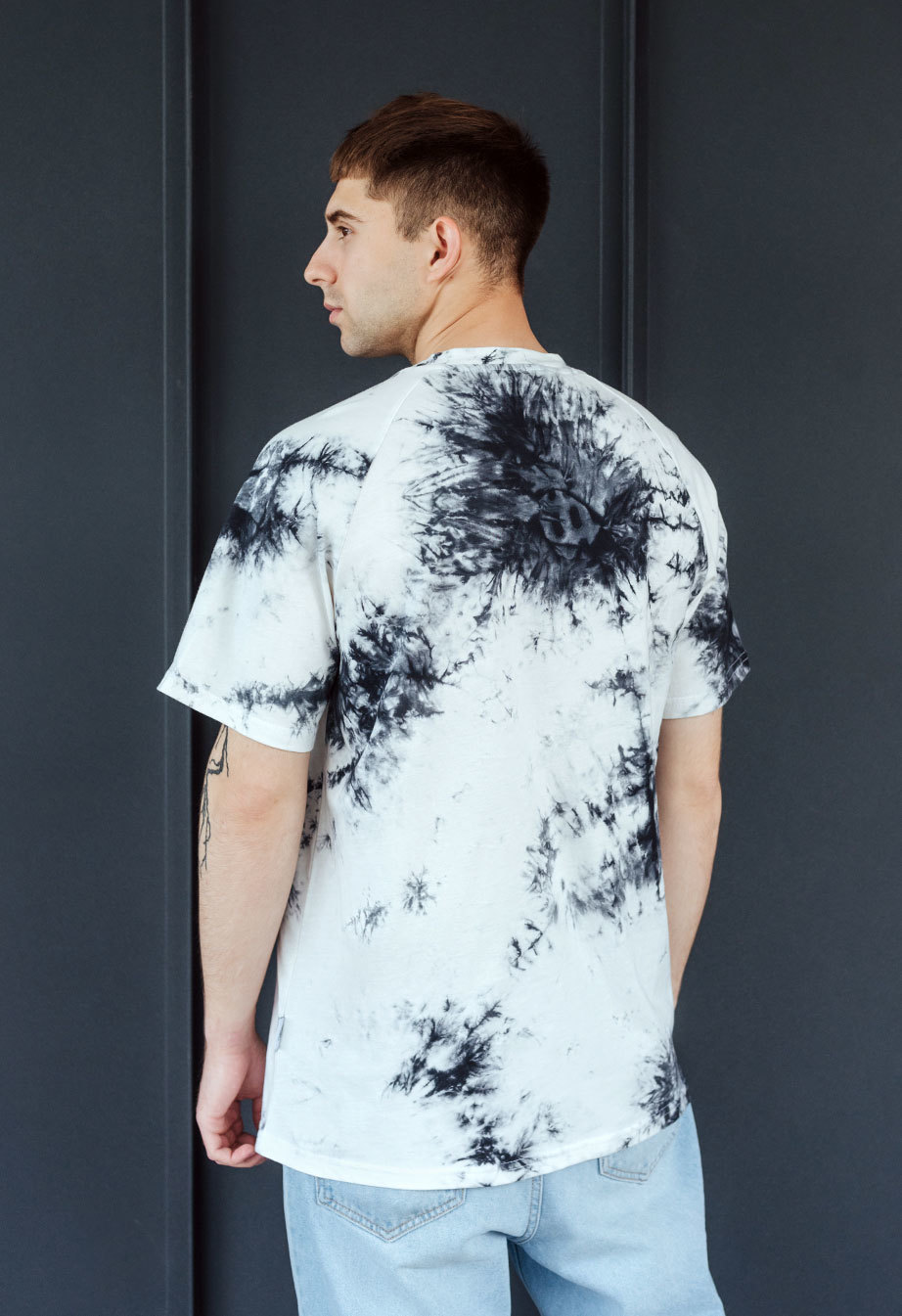 Футболка чоловіча Staff tay day logo oversize чорно-біла бавовняна з ...