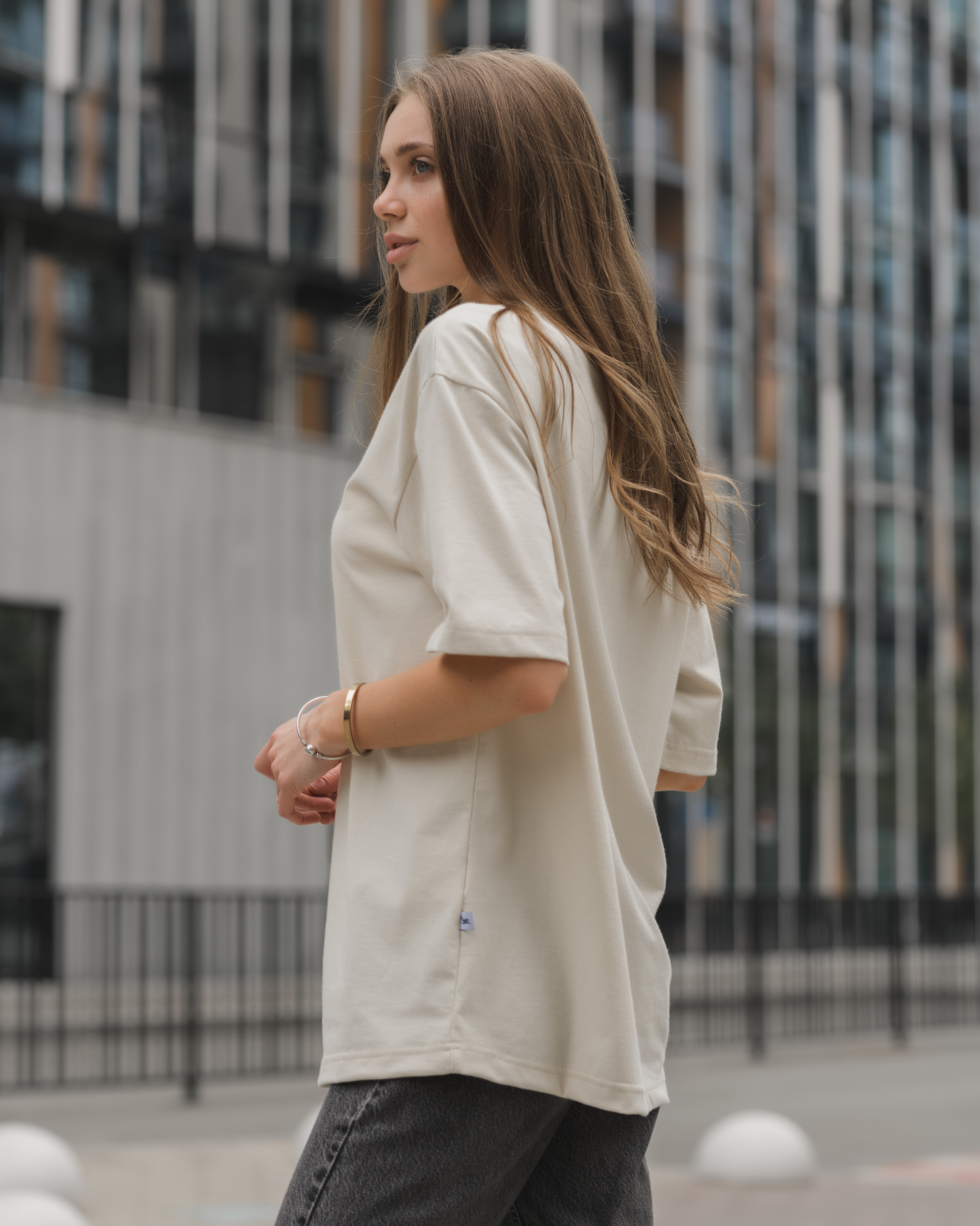 Футболка жіноча Staff beige oversize бежева молодіжна однотонна оверсайз купити