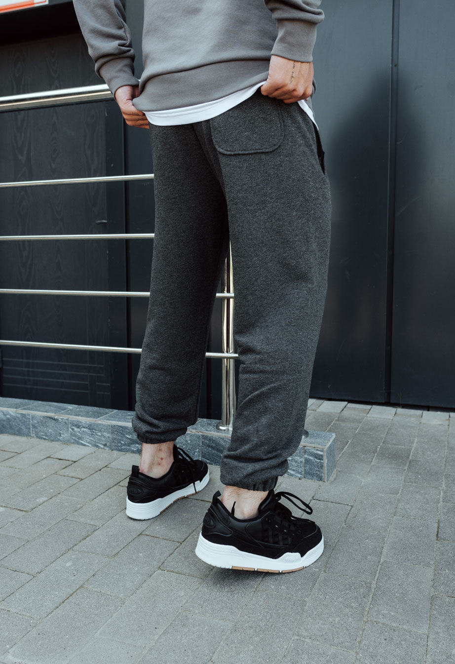 Спортивні штани чоловічі Staff graphite basic графітового кольору бавовняні базові брендові ціна