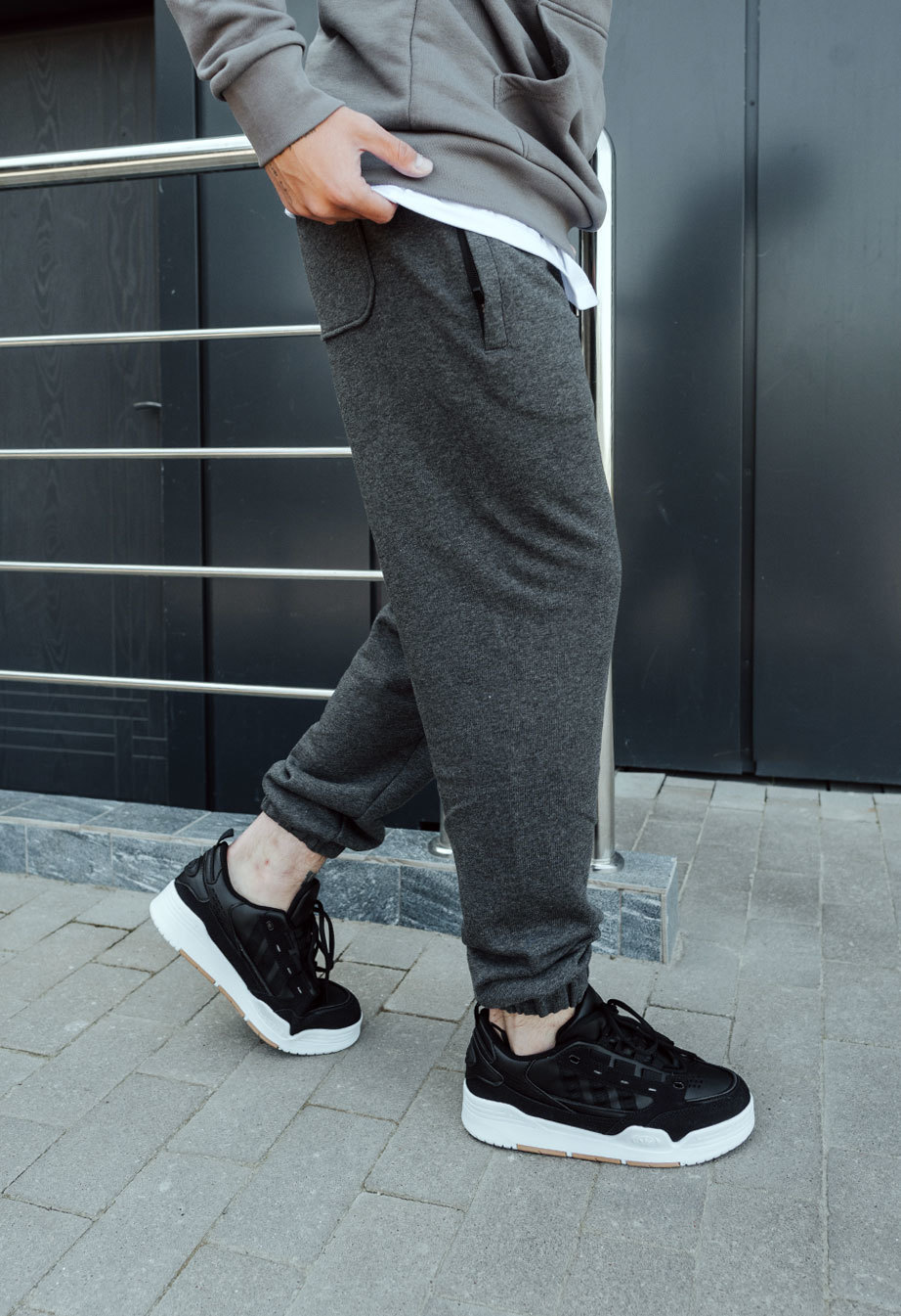 Спортивні штани чоловічі Staff graphite basic графітового кольору бавовняні базові брендові ціна