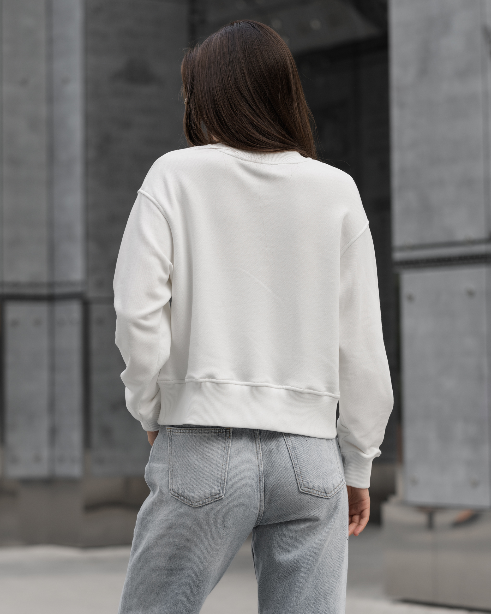 Світшот жіночий Staff milk basic молочного кольору однотонний брендовий базовий купити