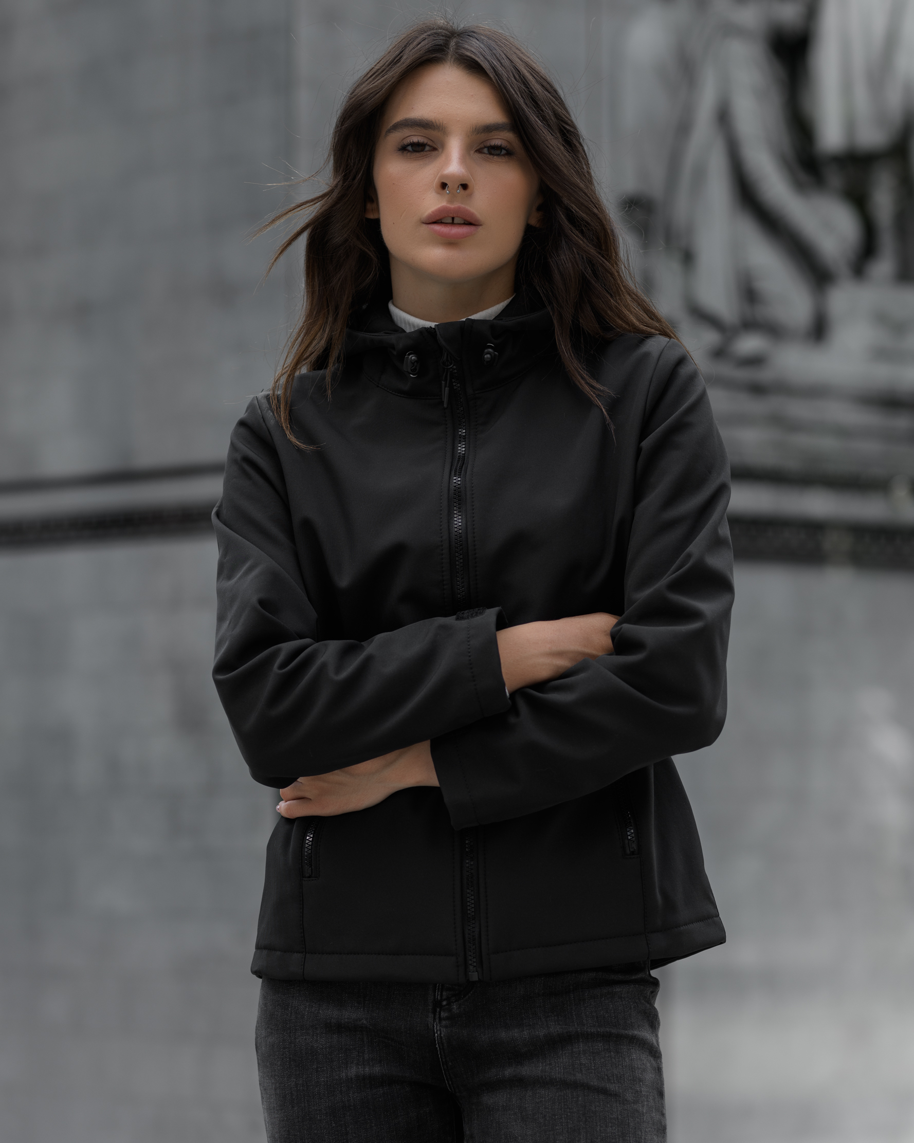 Куртка жіноча Staff soft shell black чорна недорога з капюшоном осінь водонепроникна легка купити