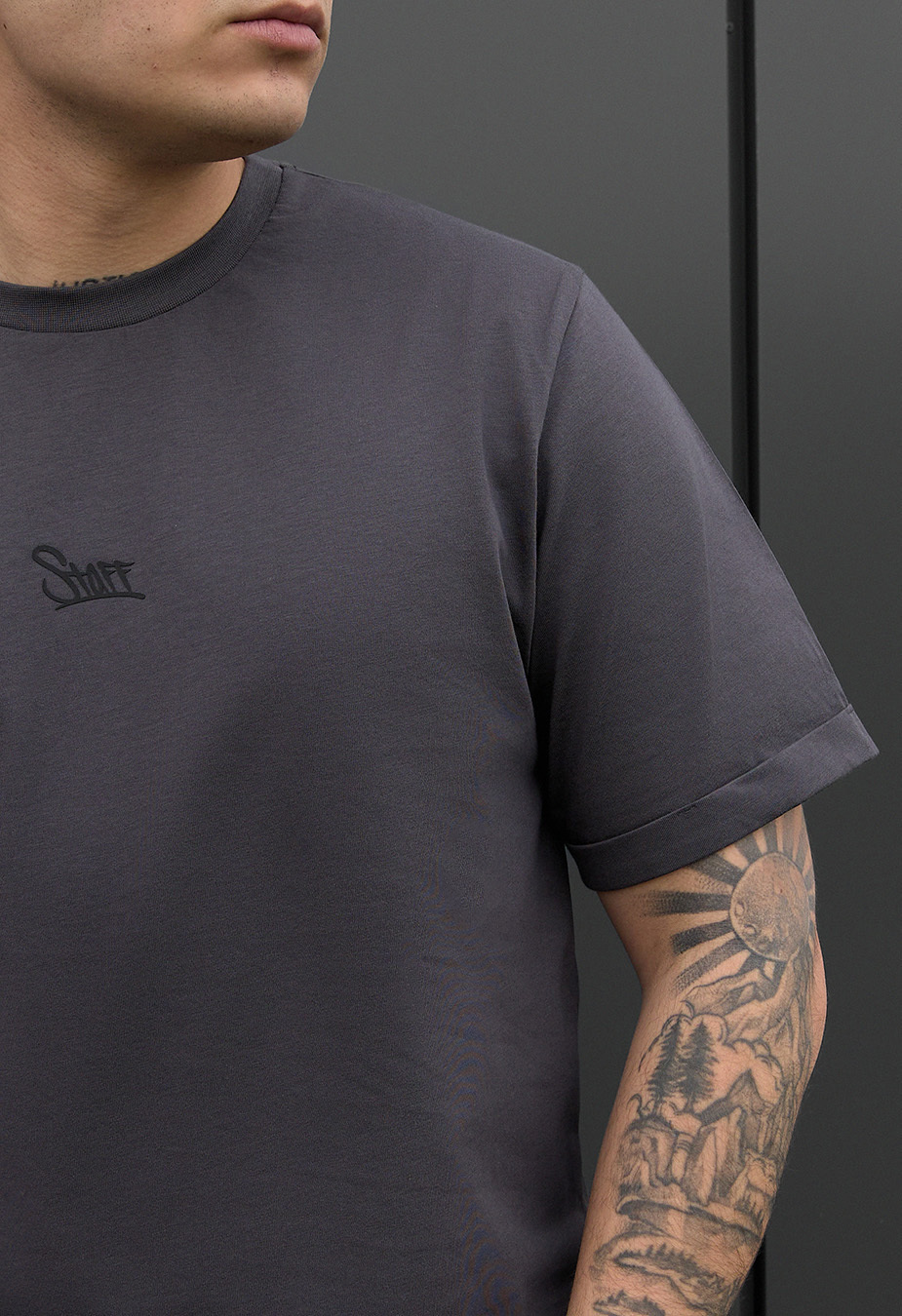 Футболка чоловіча Staff dark gray logo темно-сіра з логотипом бавовняна молодіжна ціна