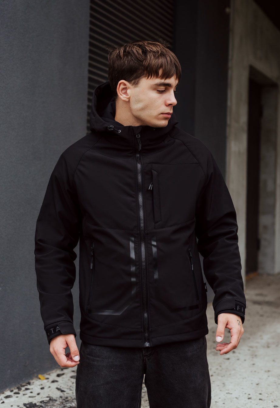 Чоловіча куртка Staff cu soft shell black чорна водонепроникна недорога з капюшоном весна-осінь ...