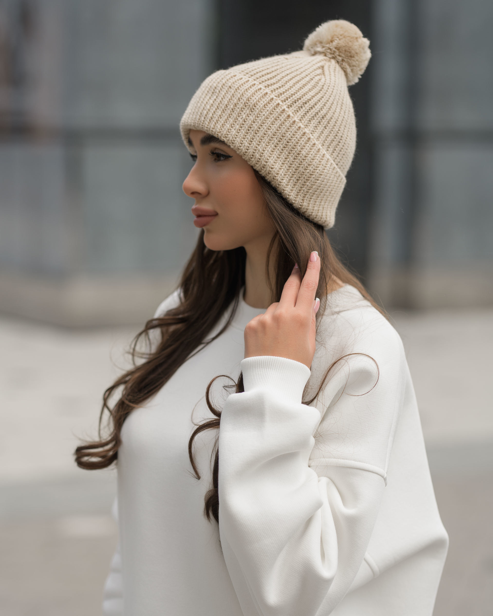 Зимова шапка жіноча Staff pompon beige бежева тепла з відворотом ...