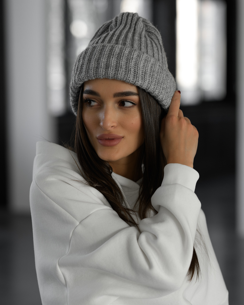 Шапка зимова жіноча Staff Gray сіра стильна з відворотом однотонна тепла ціна