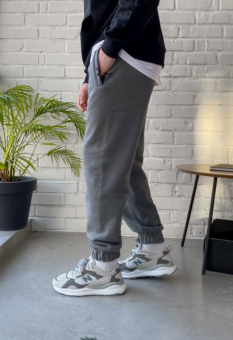 Спортивні штани чоловічі Staff mi graphite basic fleece графітового кольору базові на флісі ...