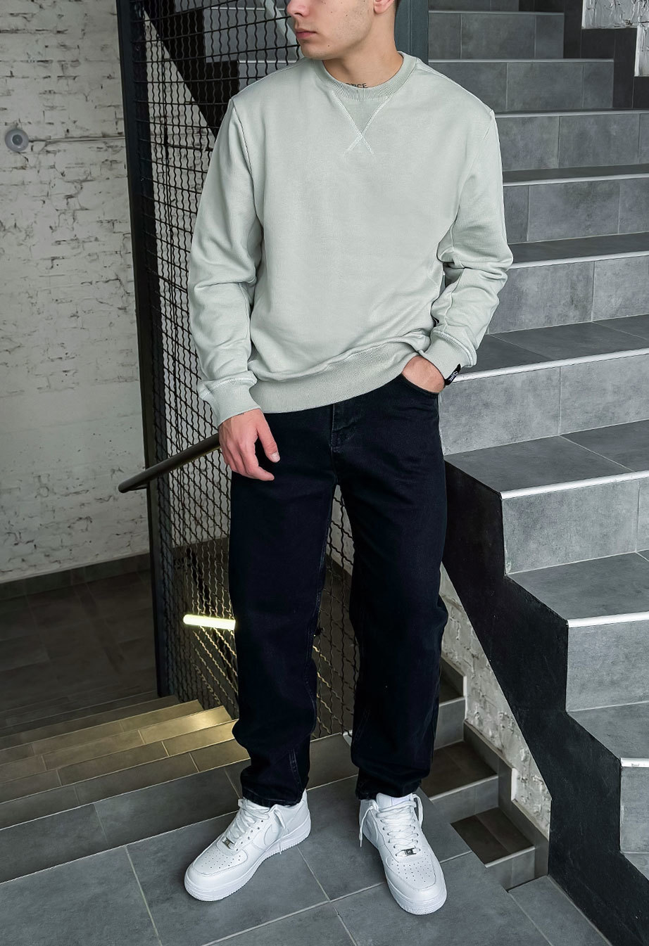 Світшот чоловічий Staff gray olive basic сіро-оливкового кольору однотонний базовий недорогий ...