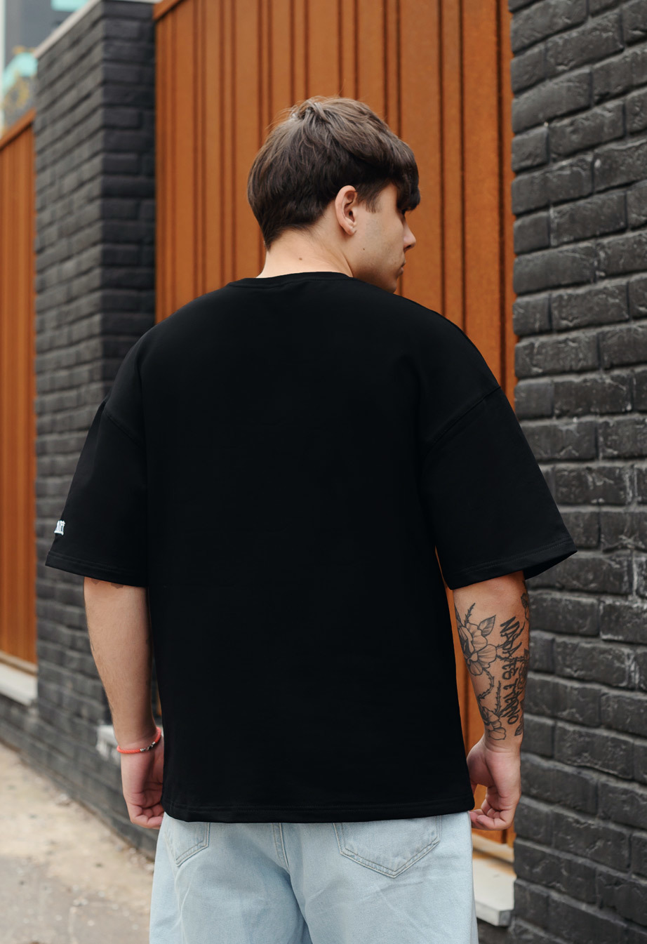 Футболка чоловіча Staff logo oversize premium чорна з логотипом ...
