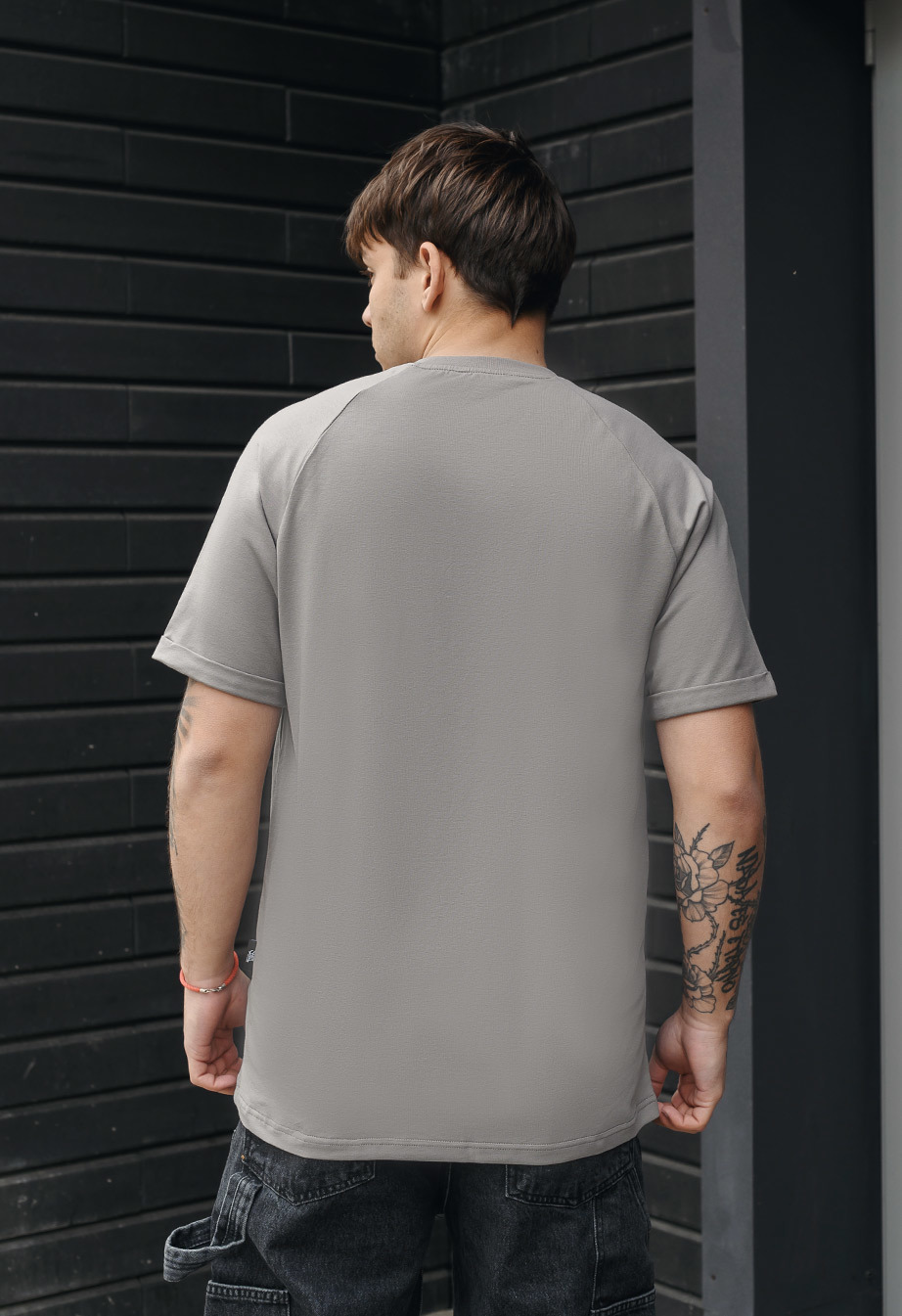 Футболка чоловіча Staff gray logo сіра модна з логотипом ціна