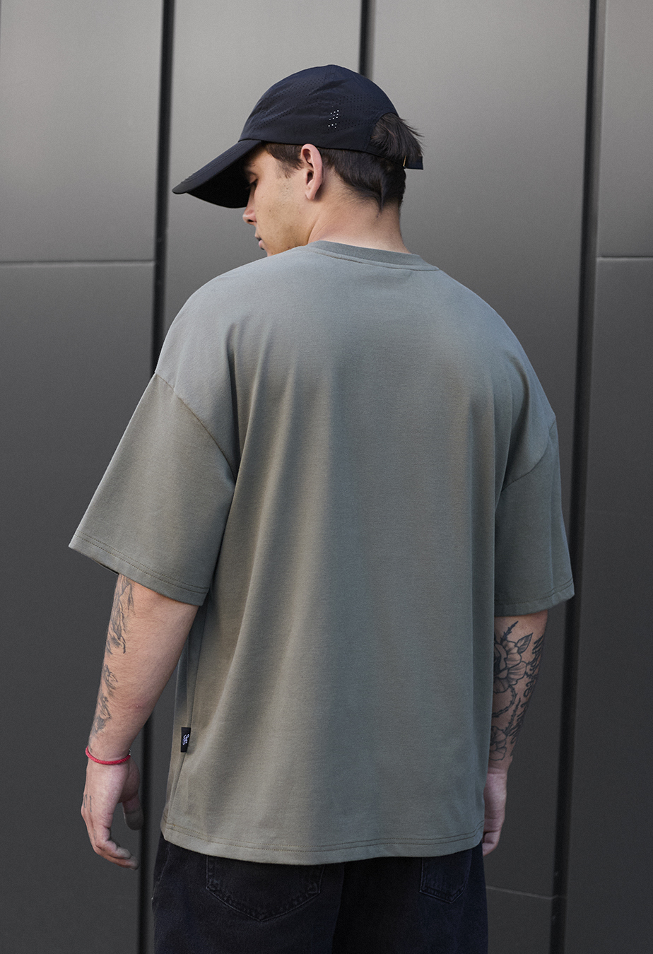 Футболка чоловіча Staff dark olive basic oversize темно-оливкового кольору базова оверсайз ...