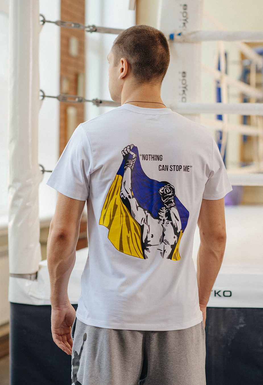 Футболка чоловіча Staff x Hrytsenko Team біла для хлопця з принтом з логотипом з надписом ціна