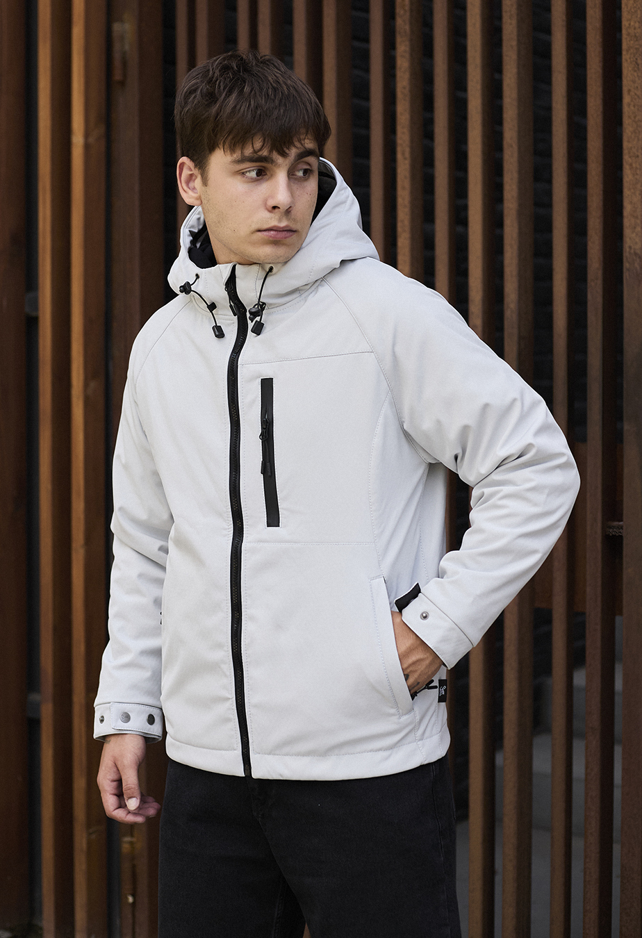Чоловіча куртка Staff soft shell mo white біла водонепроникна модна з капюшоном весна-осінь ...