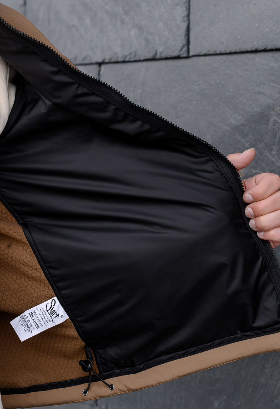 Чоловіча куртка Staff soft shell ob beige & black бежево-чорна з капюшоном недорога ...