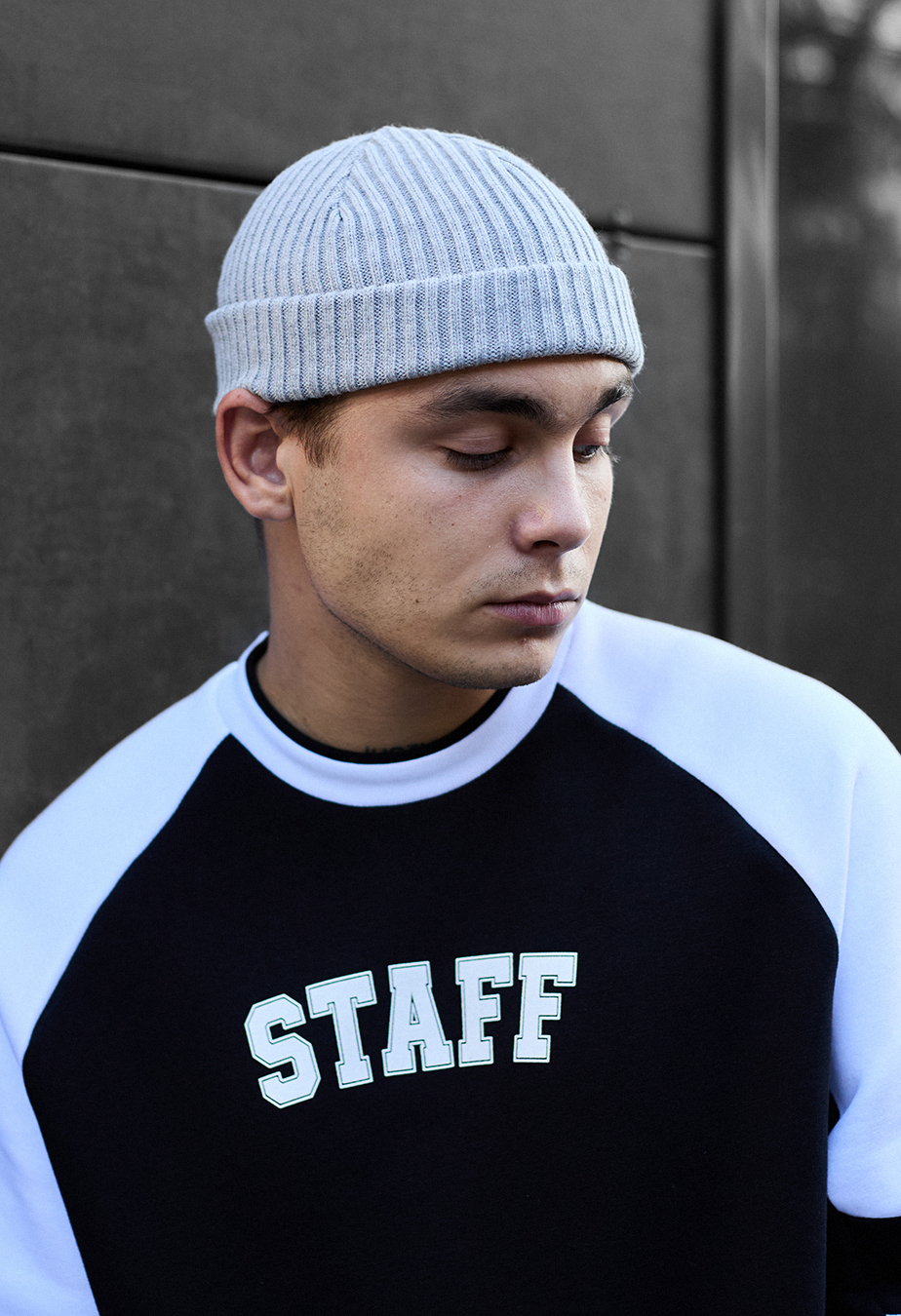 Шапка біні чоловіча Staff Light Gray світло сіра тепла для підлітка з відворотом ціна