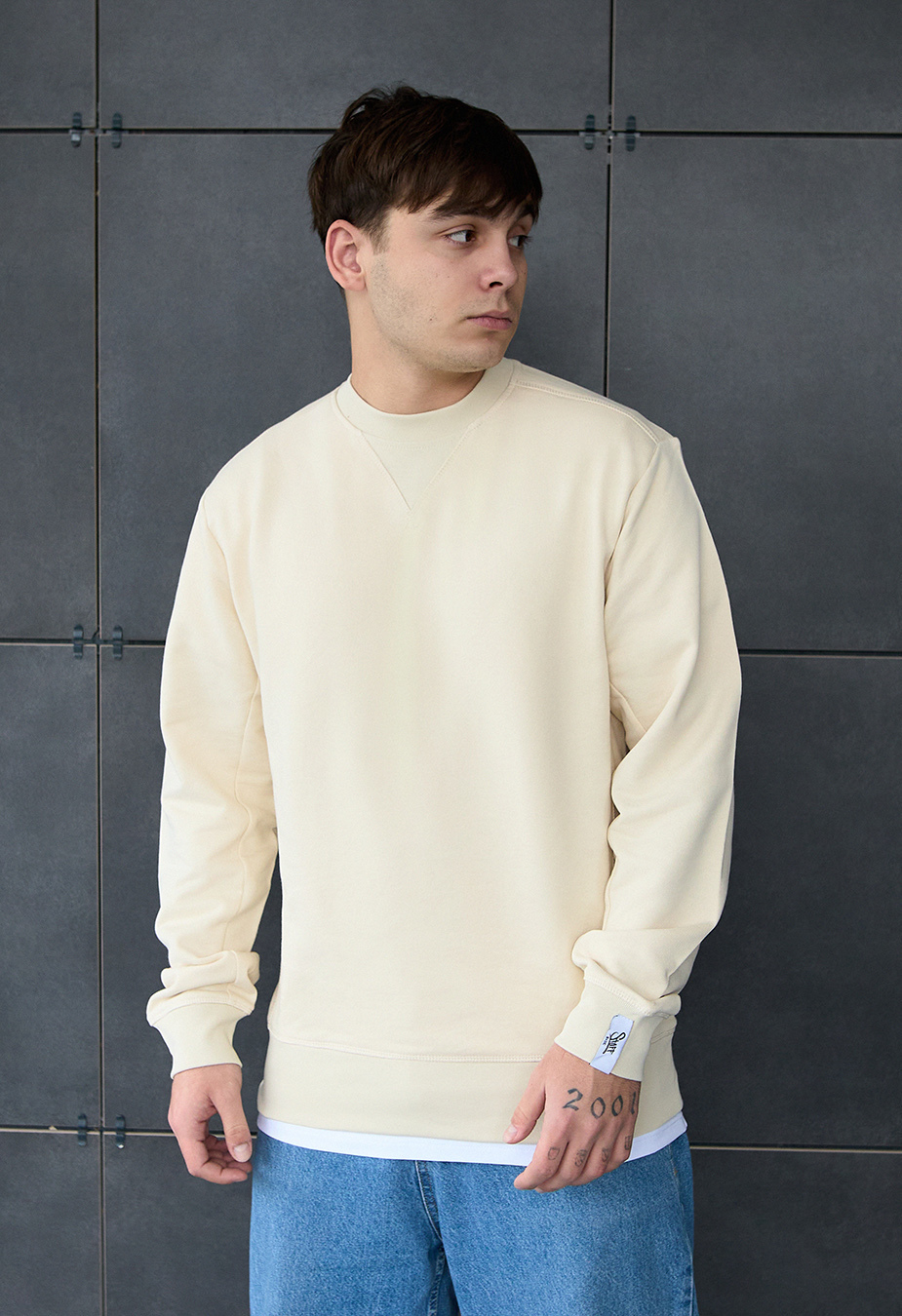 Світшот чоловічий Staff milk basic молочного кольору молодіжний базовий бавовняний однотонний ціна