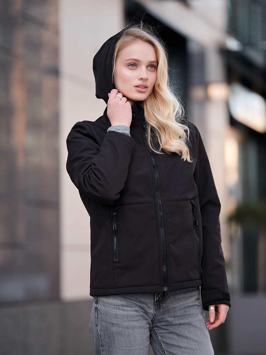 Куртка жіноча Staff soft shell black чорна водонепроникна демісезонна з капюшоном легка брендова ...
