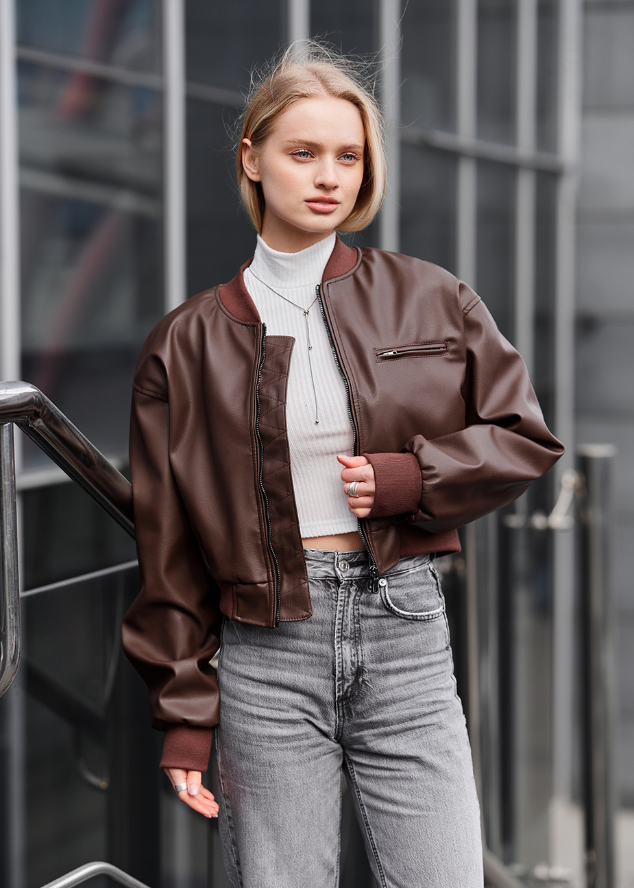 Бомбер жіночий Staff Do Brown коричневий короткий шкіряний для жінки демісезонний еко шкіра купити