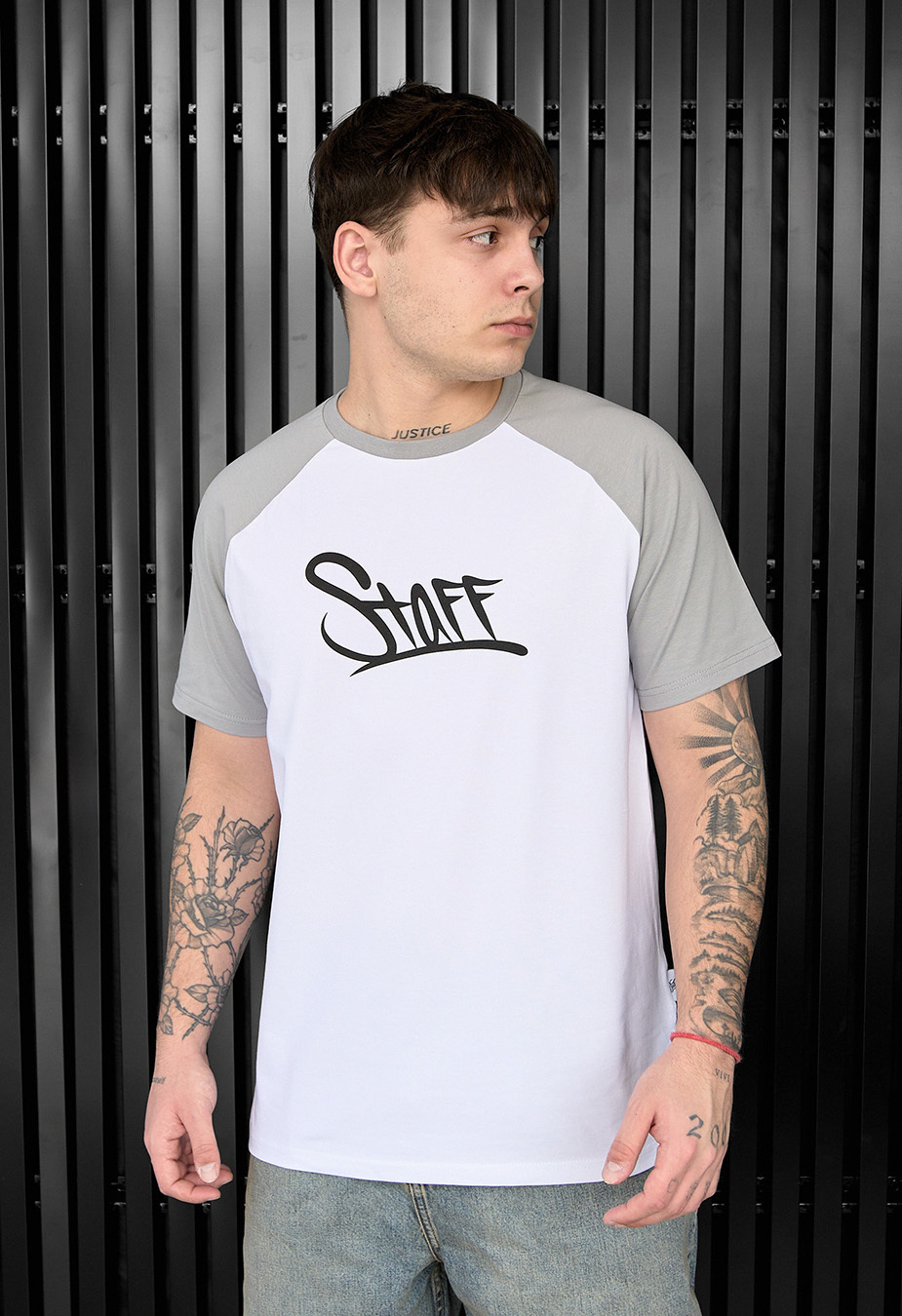 Футболка чоловіча Staff logo gray & white сіро-біла для підлітка з логотипом ціна