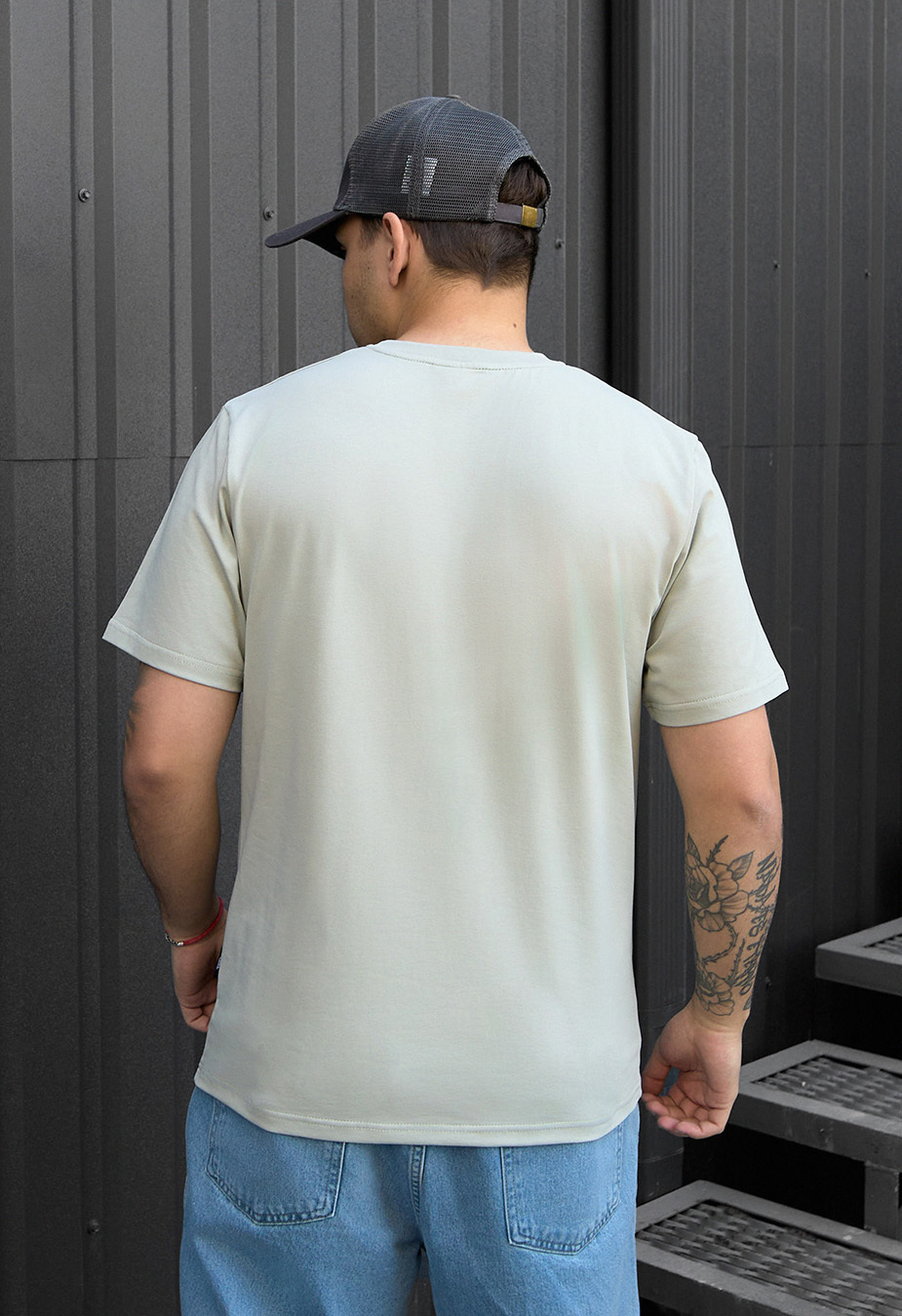 Футболка чоловіча Staff light gray світло-сіра молодіжна ціна