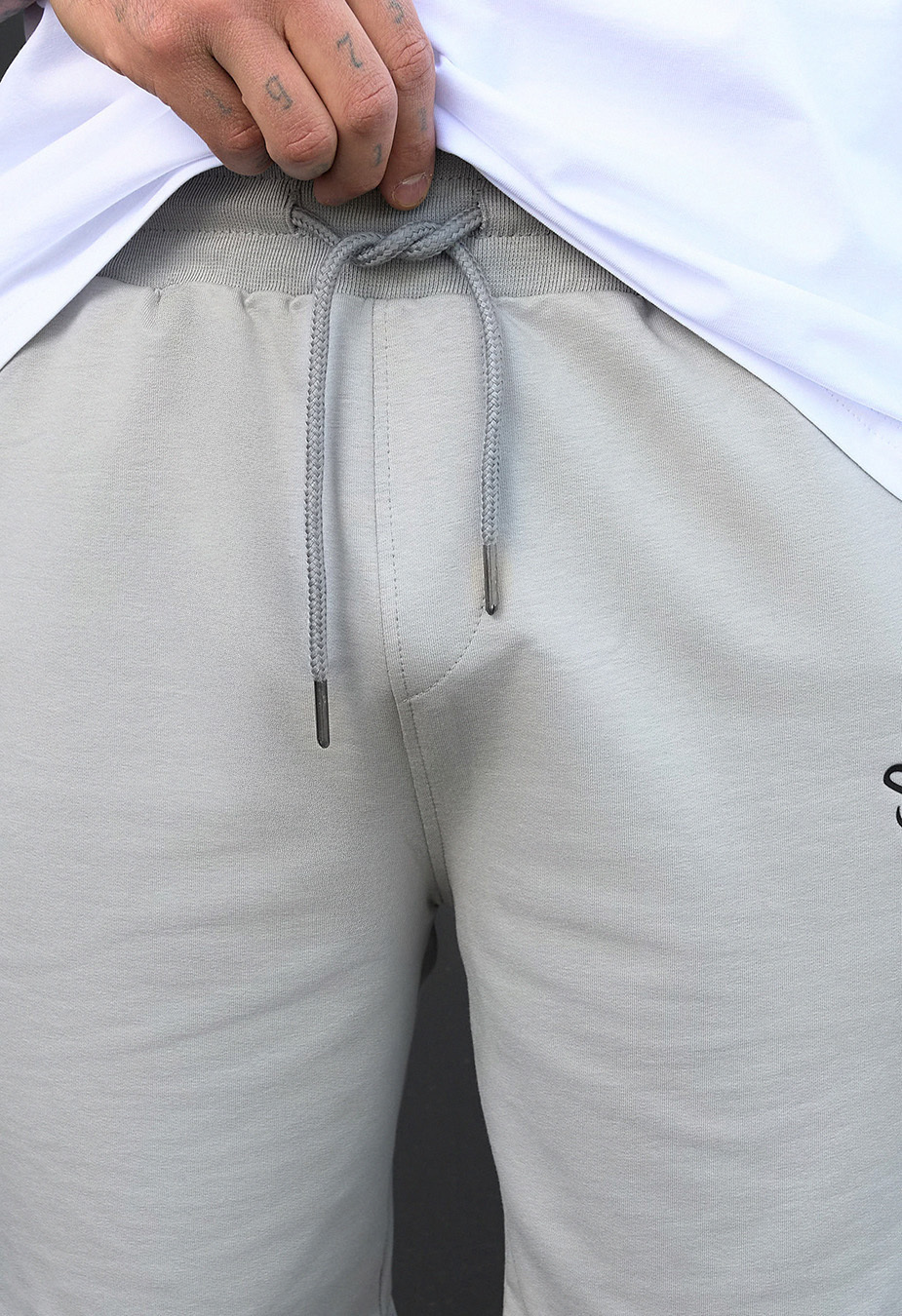 Шорти чоловічі Staff light gray logo світло-сірі з логотипом трикотажні на літо для підлітка ціна