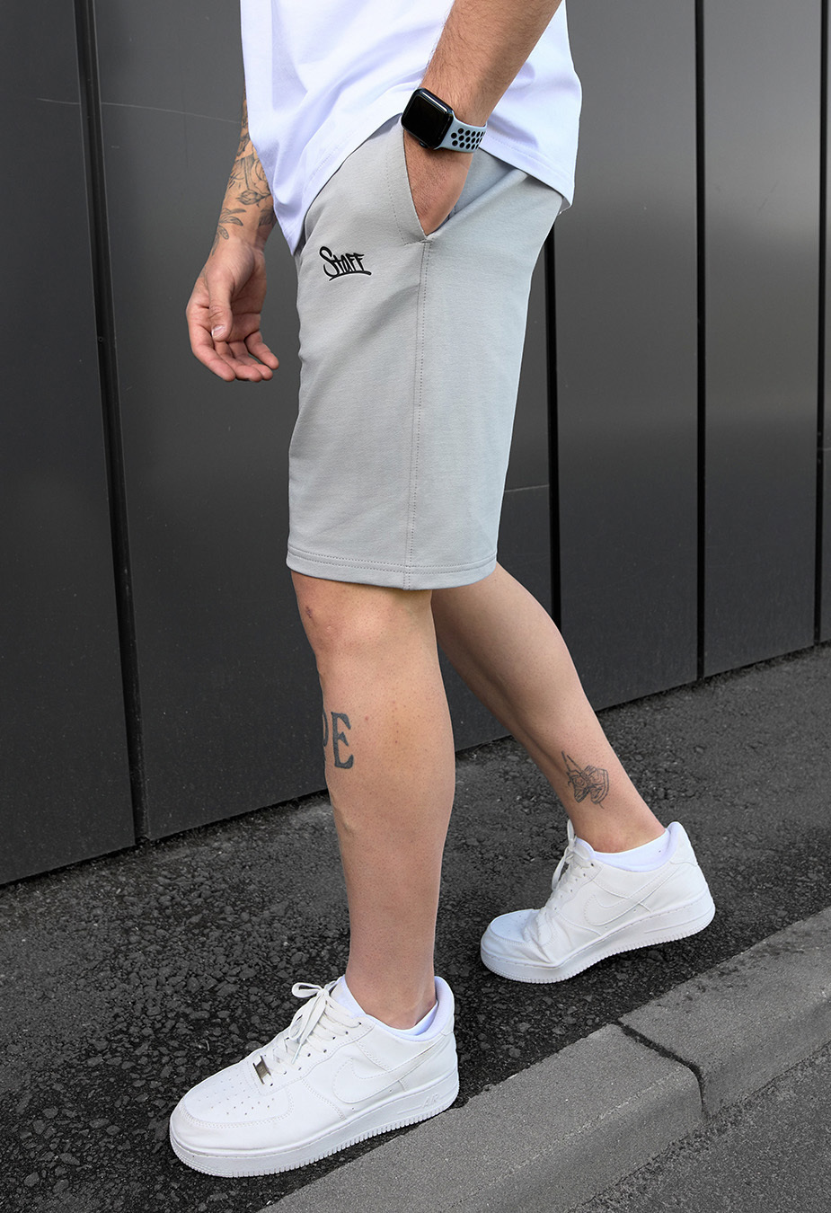 Шорти чоловічі Staff light gray logo світло-сірі з логотипом трикотажні на літо для підлітка ціна