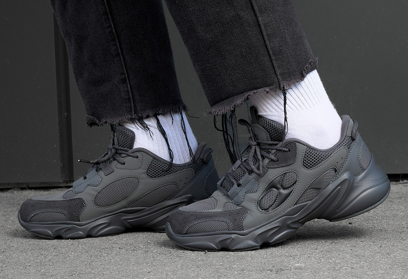 Кросівки чоловічі Staff dark gray темно-сірі еко шкіра молодіжні з логотипом сітка ціна