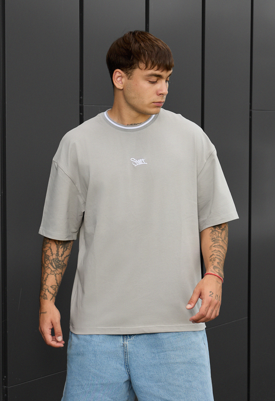 Чоловіча футболка Staff gray logo oversize сіра з логотипом для хлопця оверсайз купити